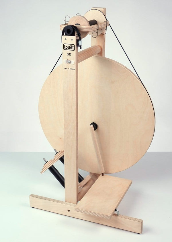 S17 Spinning Wheel with Clear Lacquered Bobbins