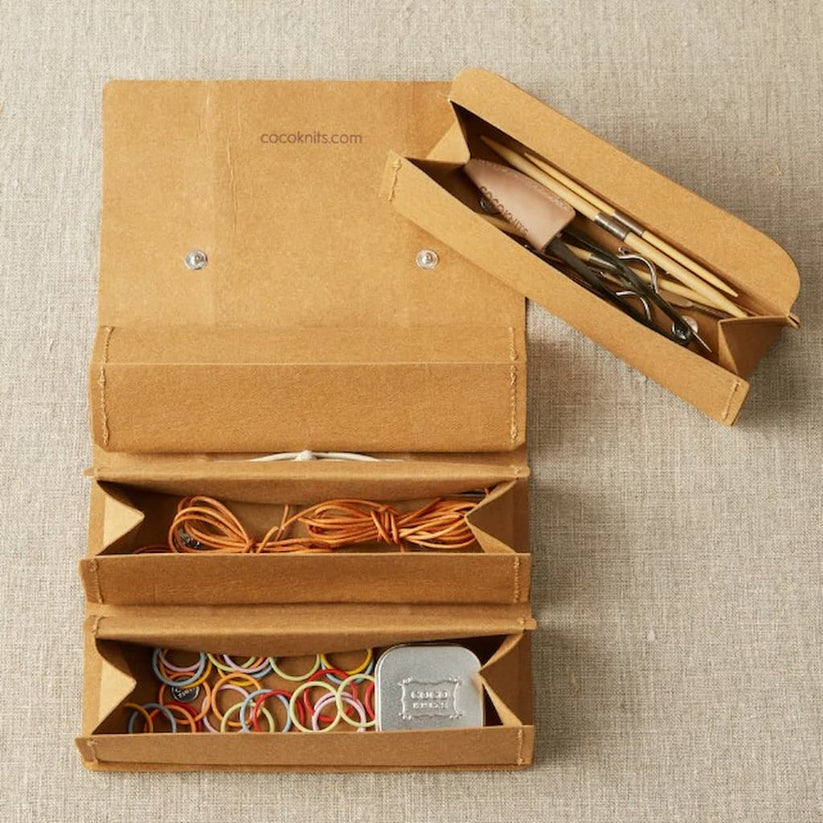 Elastic Accessory Roll with Four Pouches in Ivory